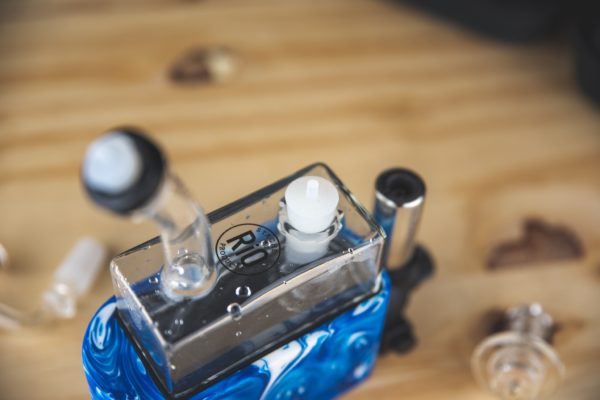 Stache Products Rig in One Review - Vaporizer Wizard